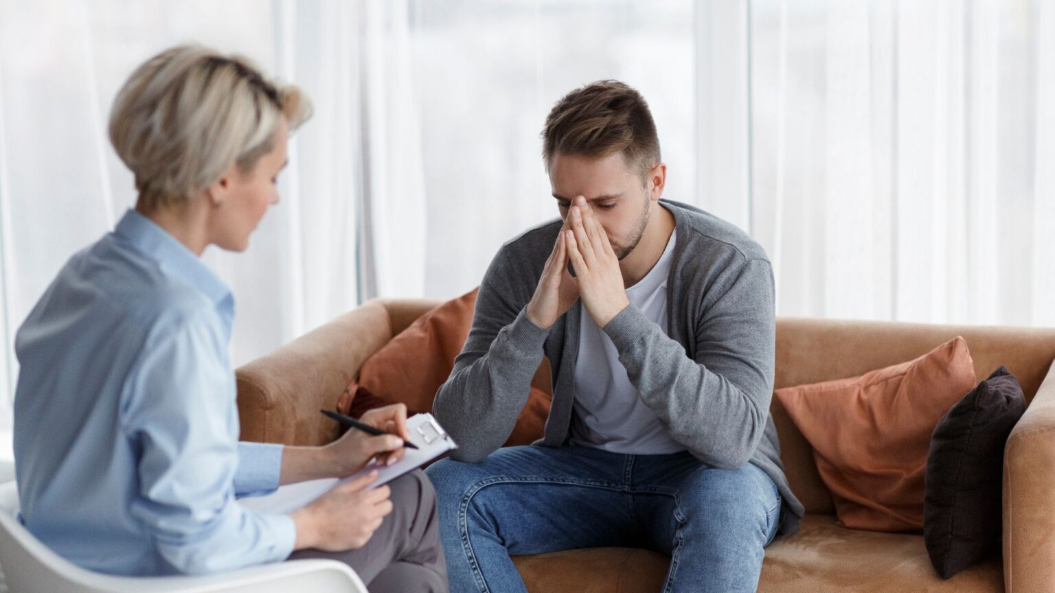 Is Crack and Meth the Same? - Radix Recovery Addiction Treatment IA